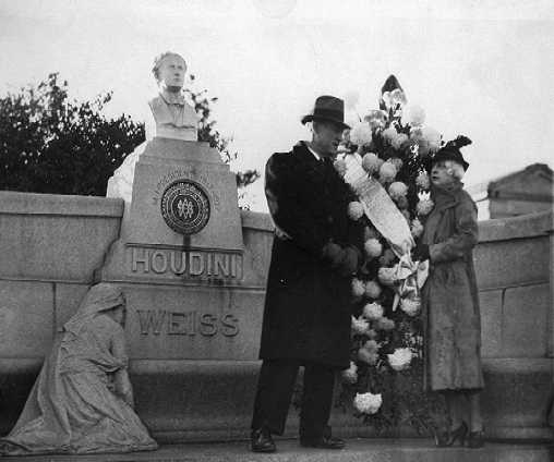 How Houdini really died. Finally the truth is told.